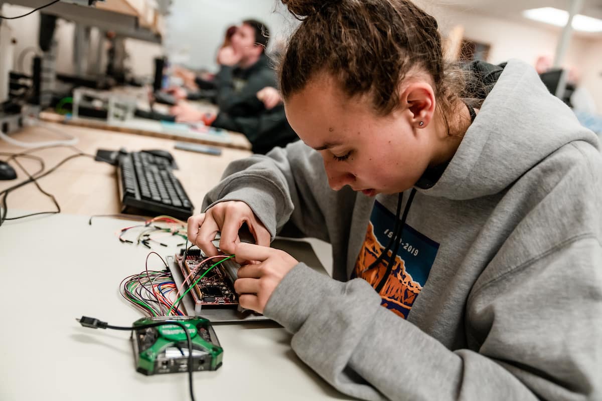 Microprocessor Systems Laboratory